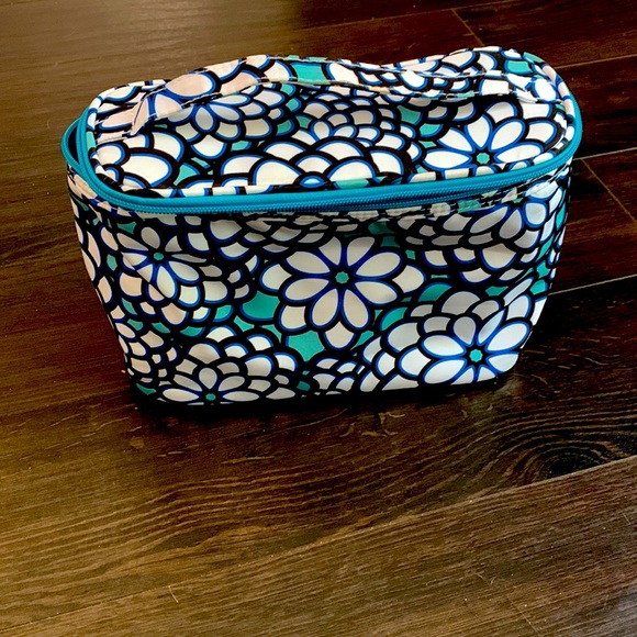 Modella | Bags | Modella Cosmetic Case White Black Teal Daisy Pattern ...